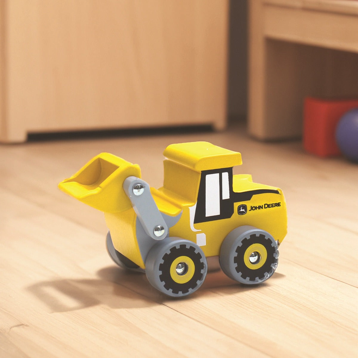 John Deere Wooden Front Loader – ShopPremier.ca | Premier Equipment